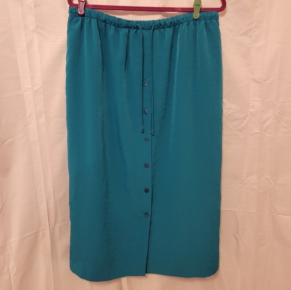 Koret | Skirts | Koret Skirt | Poshmark